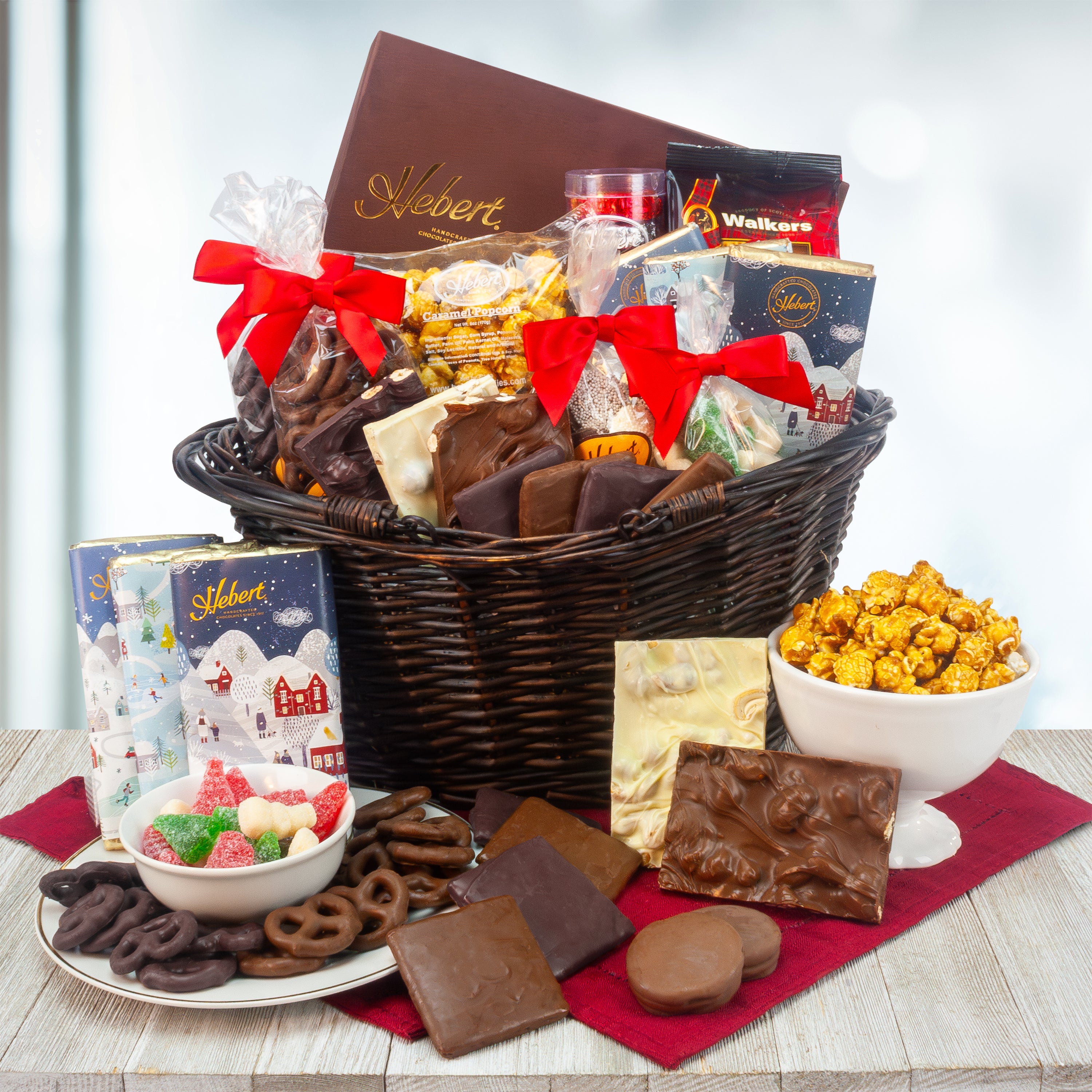 Bountiful Holiday Gift Basket – Hebert Candies & Gifts
